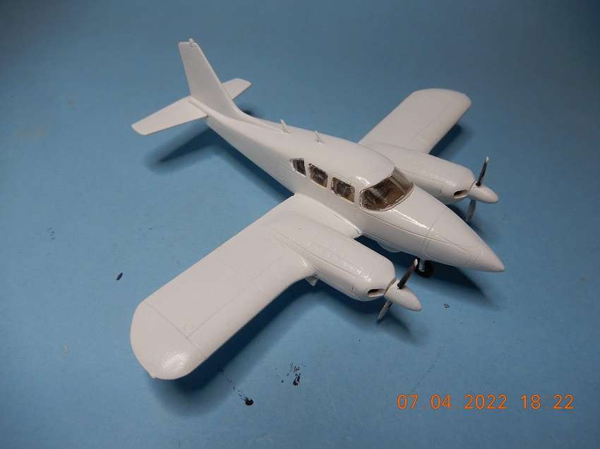 Piper Aztec C by Aurora and 1/72nd. Restored build. - Ready for ...